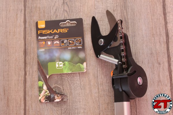 Test : Coupe-branches télescopique Fiskars UP86 | ZoneTravaux